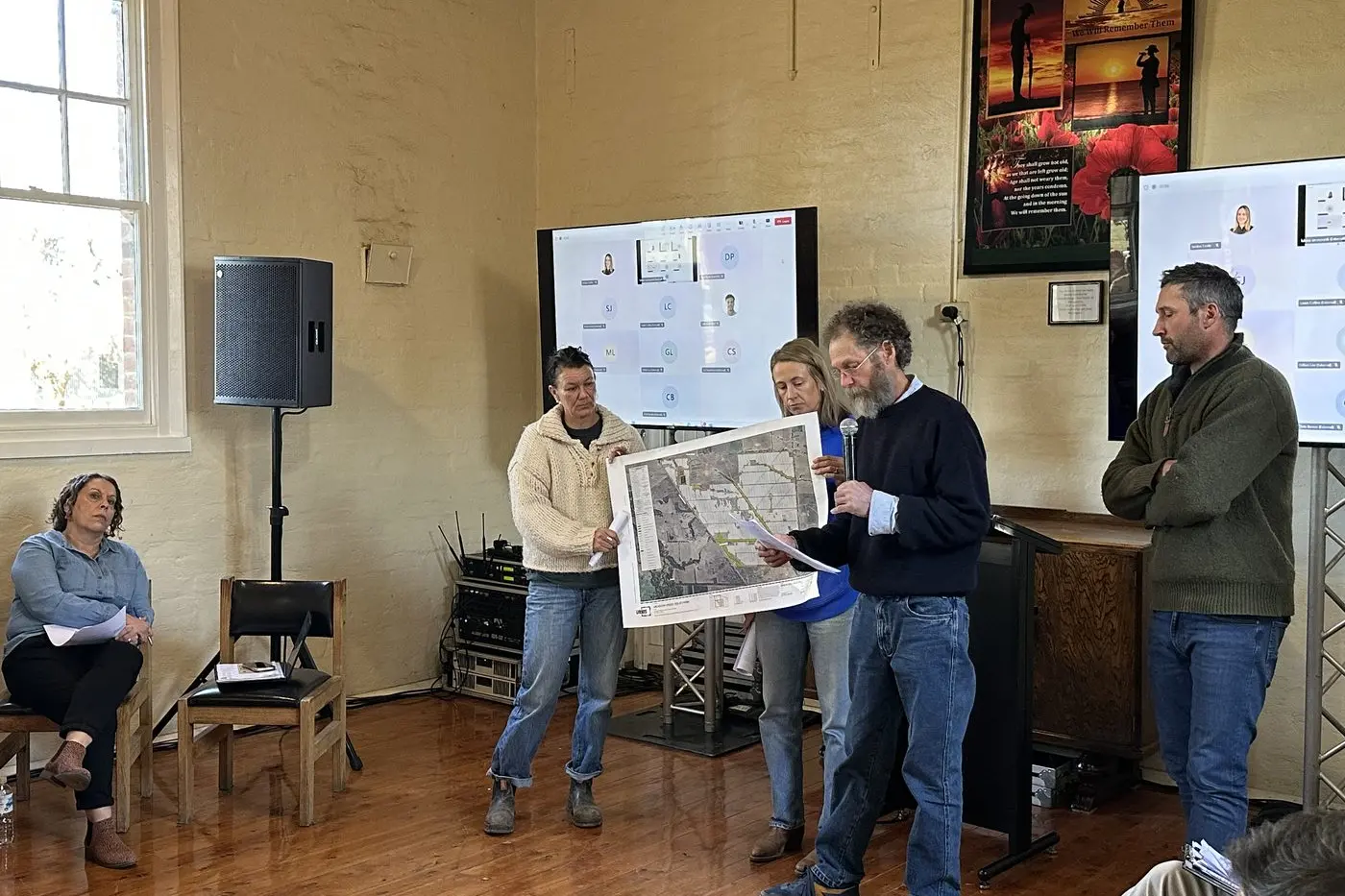 Tensions flare at solar farm community, proponents meeting